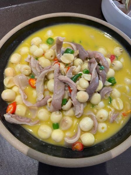 莲子猪肚汤的做法_莲子猪肚汤怎么做好吃-第2张图片-山城妙识