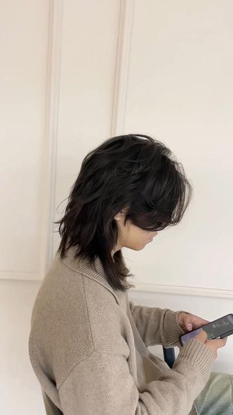 鲶鱼脸适合什么发型_鲶鱼脸怎么化妆-第1张图片-山城妙识 鲶鱼脸适合什么发型_鲶鱼脸怎么化妆-第1张图片-山城妙识