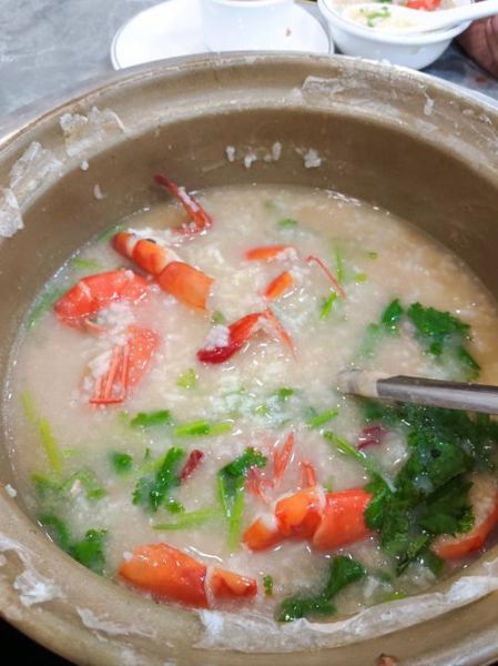 虾煮粥最简单的做法_虾粥怎么煮才鲜-第1张图片-山城妙识