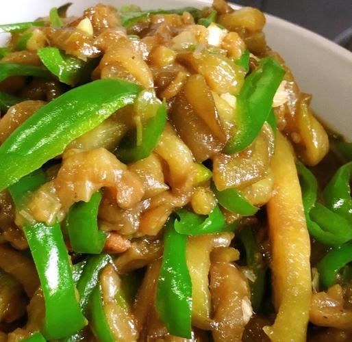 青椒肉末茄子怎么做_茄子不吸油技巧-第1张图片-山城妙识