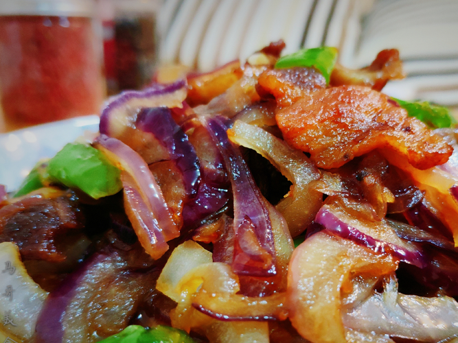 洋葱回锅肉怎么做_洋葱回锅肉用哪个部位肉-第3张图片-山城妙识