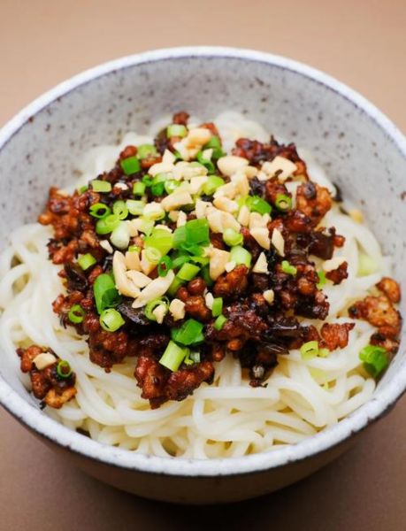 四川担担面起源_为什么叫担担面-第3张图片-山城妙识