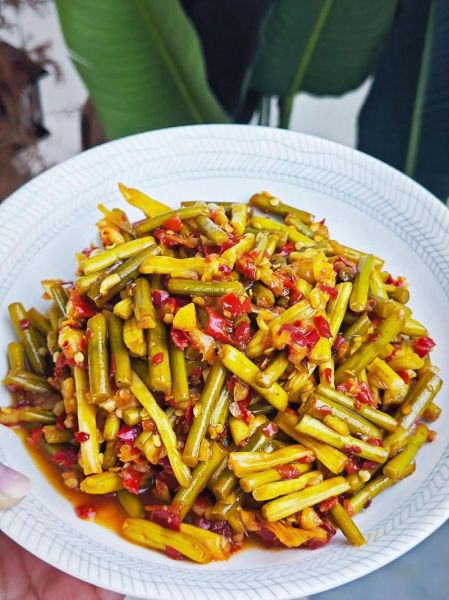 腌制蒜苔怎么腌制才好吃_蒜苔腌制多久可以吃-第1张图片-山城妙识