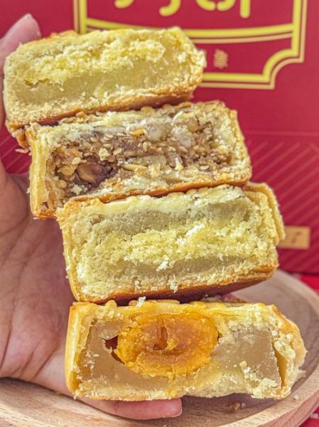 琼式月饼哪里买正宗_琼式月饼和广式区别-第1张图片-山城妙识