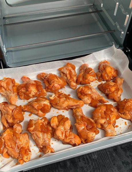 烤箱烤鸡翅中多长时间_烤箱烤鸡翅中怎么腌制-第1张图片-山城妙识