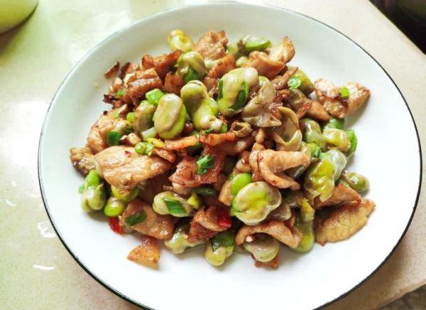 蚕豆炒肉怎么做_蚕豆炒肉需要焯水吗-第2张图片-山城妙识