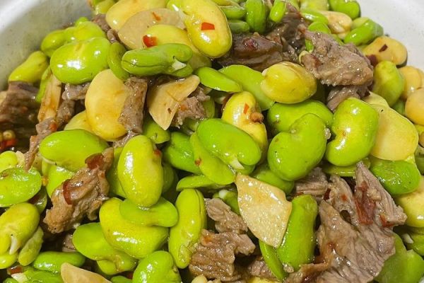 蚕豆炒肉怎么做_蚕豆炒肉需要焯水吗-第3张图片-山城妙识