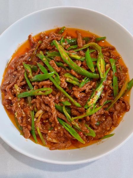 炒牛肉丝怎么炒才嫩_家常炒牛肉丝的做法大全-第1张图片-山城妙识