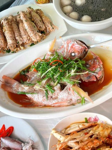 清蒸红鱼怎么做_清蒸红鱼蒸几分钟才嫩-第1张图片-山城妙识