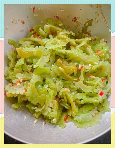 怎样凉拌苦瓜好吃又简单_苦瓜不苦的做法-第1张图片-山城妙识