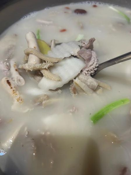 生羊杂汤怎么做好吃_生羊杂汤的做法大全-第1张图片-山城妙识