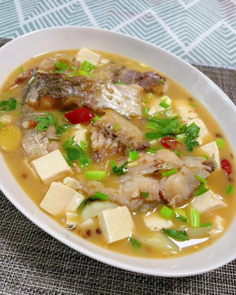 草鱼豆腐怎么做好吃_草鱼豆腐的做法大全-第1张图片-山城妙识