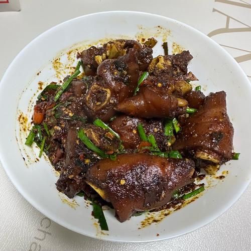 卤猪脚怎么做才好吃又简单_家常卤猪脚简单做法-第2张图片-山城妙识 卤猪脚怎么做才好吃又简单_家常卤猪脚简单做法-第2张图片-山城妙识