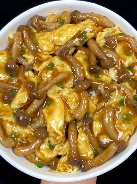 蟹腿菇是什么_蟹腿菇怎么吃-第1张图片-山城妙识