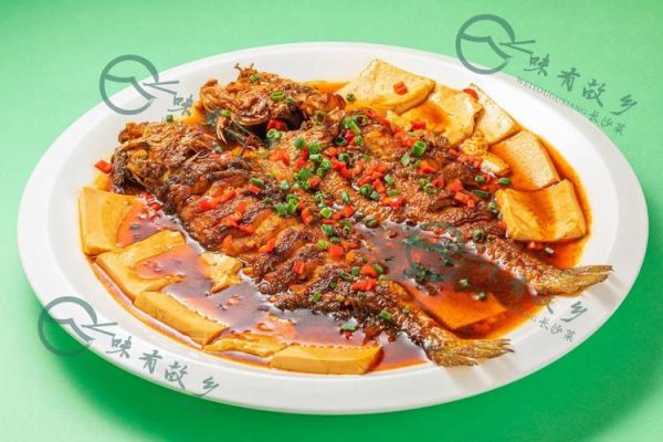 小黄鱼烧豆腐怎么做_小黄鱼烧豆腐的家常做法-第1张图片-山城妙识