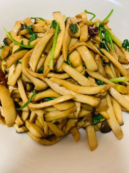 杏鲍菇炒肉丝怎么做_杏鲍菇炒肉丝需要焯水吗-第1张图片-山城妙识 杏鲍菇炒肉丝怎么做_杏鲍菇炒肉丝需要焯水吗-第1张图片-山城妙识
