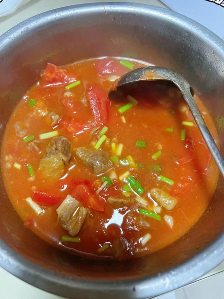 西红柿牛肉汤怎么做_西红柿牛肉汤的家常做法-第1张图片-山城妙识