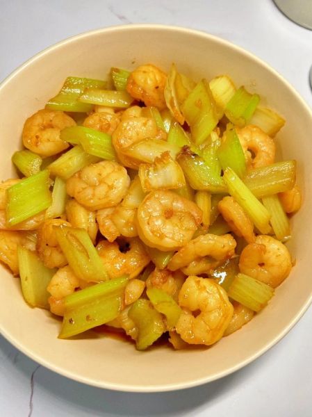 大虾仁怎么做好吃_大虾仁的家常做法大全-第3张图片-山城妙识