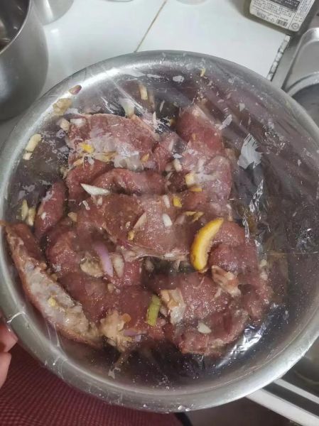 在家自制牛排怎么做_牛排腌制多久最好吃-第1张图片-山城妙识