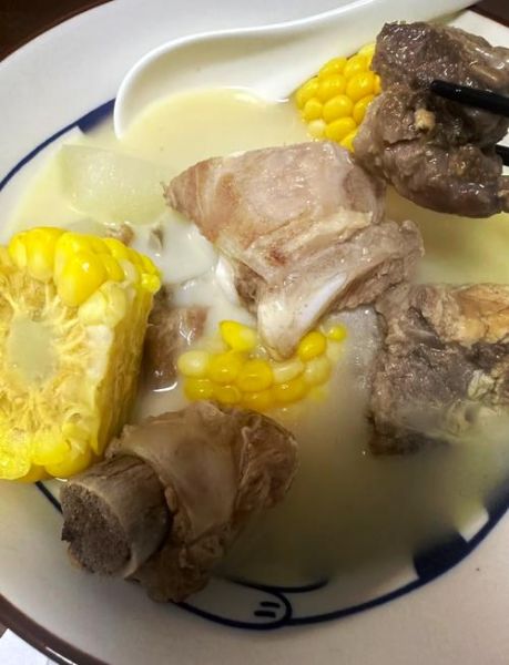 清炖排骨冬瓜玉米的做法_清炖排骨冬瓜玉米的营养价值-第1张图片-山城妙识