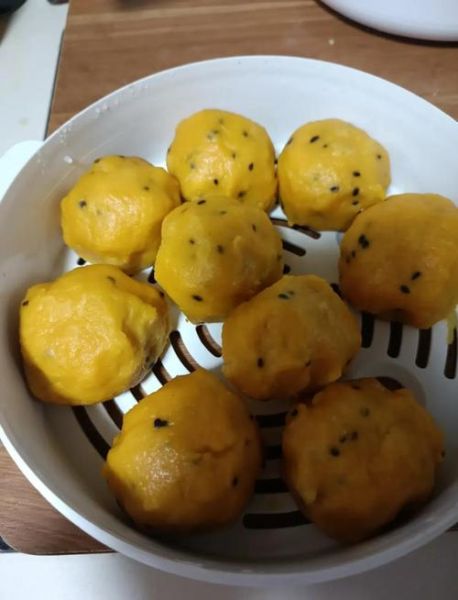 玉米面和黄豆面窝窝头怎么做_玉米黄豆窝窝头减肥能吃吗-第3张图片-山城妙识