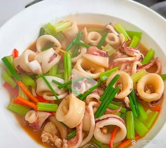 新鲜鱿鱼怎么做好吃_鱿鱼焯水还是直接炒-第2张图片-山城妙识