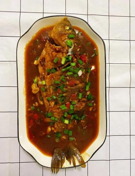 家常红烧鱼怎么做_红烧鱼不腥的秘诀-第1张图片-山城妙识