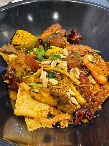 麻辣香锅是谁_麻辣香锅真名是什么-第2张图片-山城妙识