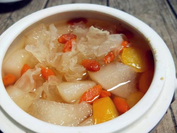 冰糖雪梨的做法_冰糖雪梨的功效与作用-第3张图片-山城妙识