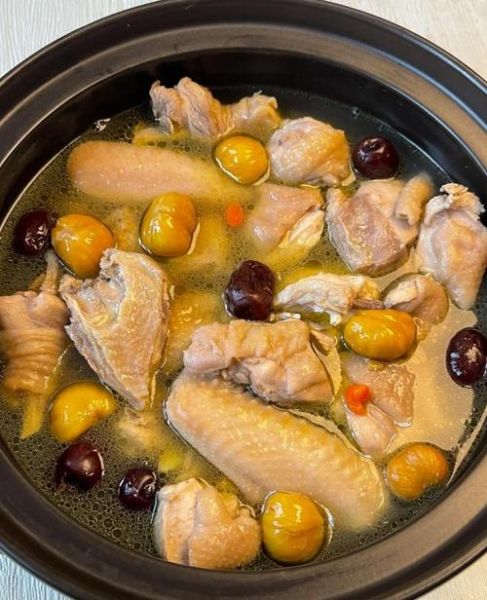 板栗煲鸡汤放什么_板栗煲鸡汤的做法-第3张图片-山城妙识