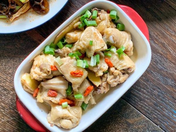 麻油鸡块月子餐怎么做_麻油鸡产后多久能吃-第1张图片-山城妙识 麻油鸡块月子餐怎么做_麻油鸡产后多久能吃-第1张图片-山城妙识