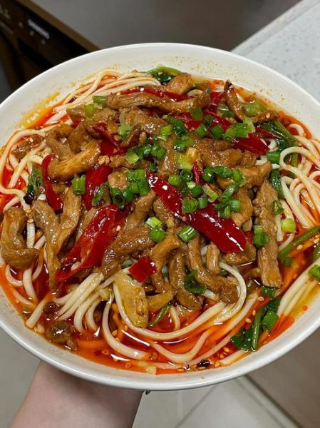 肉丝汤面条怎么做好吃_肉丝汤面条的简单做法-第1张图片-山城妙识 肉丝汤面条怎么做好吃_肉丝汤面条的简单做法-第1张图片-山城妙识