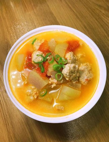 冬瓜番茄排骨汤怎么做_冬瓜番茄排骨汤的功效-第2张图片-山城妙识