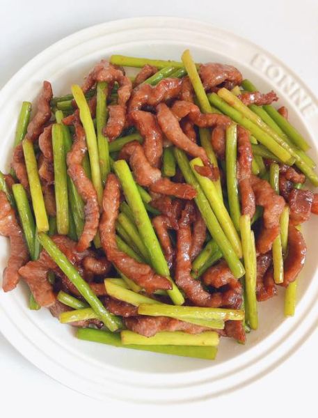 蒜苔肉丝怎么炒才嫩_蒜苔肉丝做法窍门-第1张图片-山城妙识 蒜苔肉丝怎么炒才嫩_蒜苔肉丝做法窍门-第1张图片-山城妙识