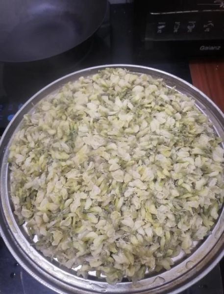 新鲜洋槐花怎么吃_洋槐花做法大全-第1张图片-山城妙识