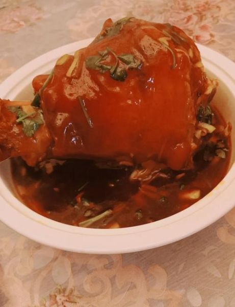 肘子怎么做才软糯不腻_正宗红烧肘子做法-第3张图片-山城妙识