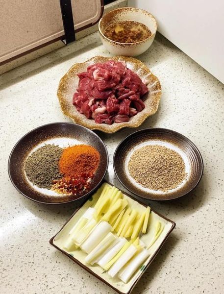 孜然羊肉怎么腌制才嫩_腌制孜然羊肉要不要放料酒-第2张图片-山城妙识