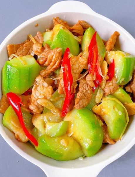 丝瓜炒肉丝怎样做才好吃_丝瓜炒肉丝的家常做法-第1张图片-山城妙识