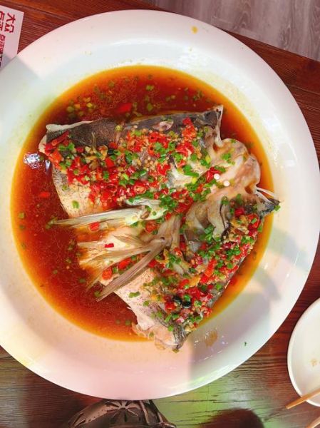 蒸鱼头怎么蒸才鲜嫩_蒸鱼头去腥的窍门-第1张图片-山城妙识