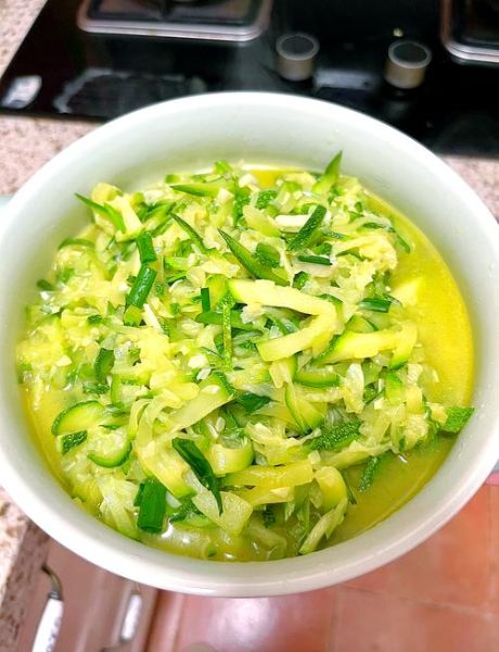 炒小南瓜怎么炒好吃_炒小南瓜的做法大全-第3张图片-山城妙识