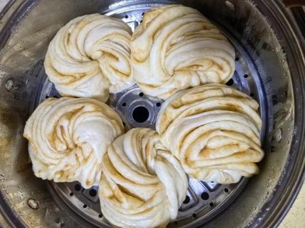 蒸麻酱花卷的做法_蒸麻酱花卷怎么做好吃-第3张图片-山城妙识