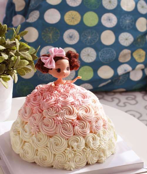 芭比娃娃水果蛋糕怎么做_芭比娃娃水果蛋糕图片大全-第1张图片-山城妙识