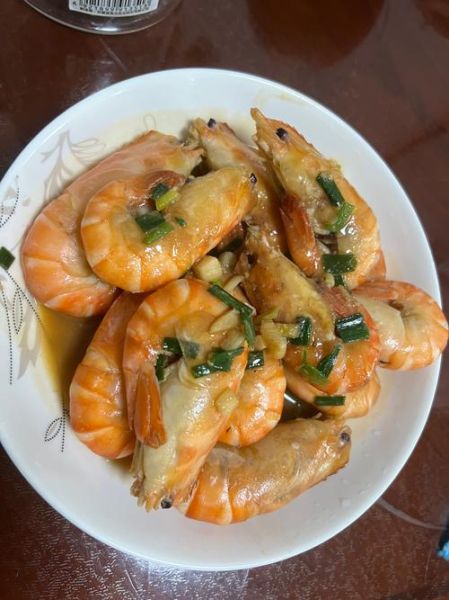 红烧罗氏虾怎么做_罗氏虾红烧需要焯水吗-第3张图片-山城妙识 红烧罗氏虾怎么做_罗氏虾红烧需要焯水吗-第3张图片-山城妙识