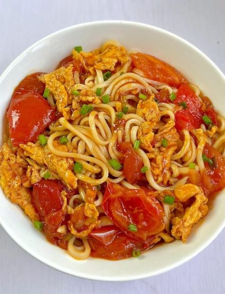 番茄鸡蛋面怎么做好吃又简单_番茄鸡蛋面家常做法-第1张图片-山城妙识