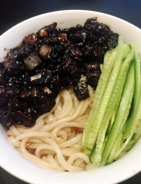 韩式炸酱面怎么做_韩式炸酱面配料有哪些-第2张图片-山城妙识