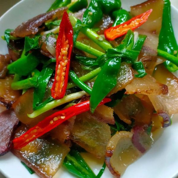 老腊肉怎么做好吃_老腊肉炒什么菜最香-第1张图片-山城妙识