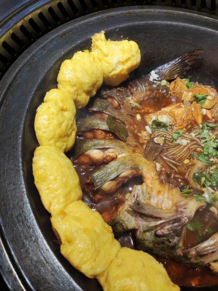 铁锅炖鱼怎么做_铁锅炖鱼做法大全-第1张图片-山城妙识 铁锅炖鱼怎么做_铁锅炖鱼做法大全-第1张图片-山城妙识