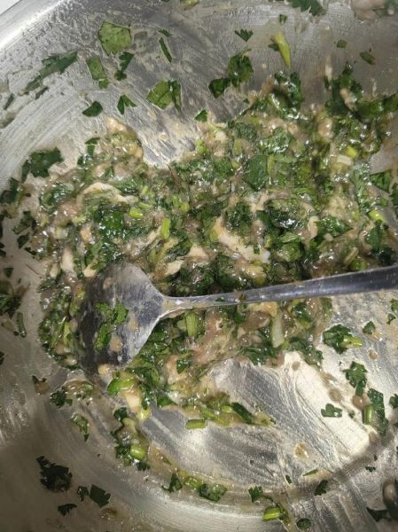 香菜饺子馅发苦怎么调_饺子馅去苦技巧-第1张图片-山城妙识