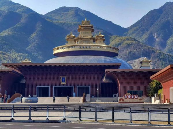 雪窦山在哪里_雪窦山门票多少钱-第1张图片-山城妙识