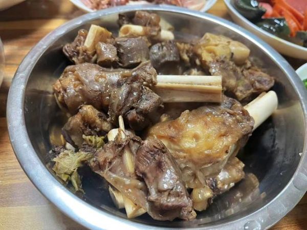 羊骨头怎么炖好吃没腥味_羊骨头去腥技巧-第3张图片-山城妙识